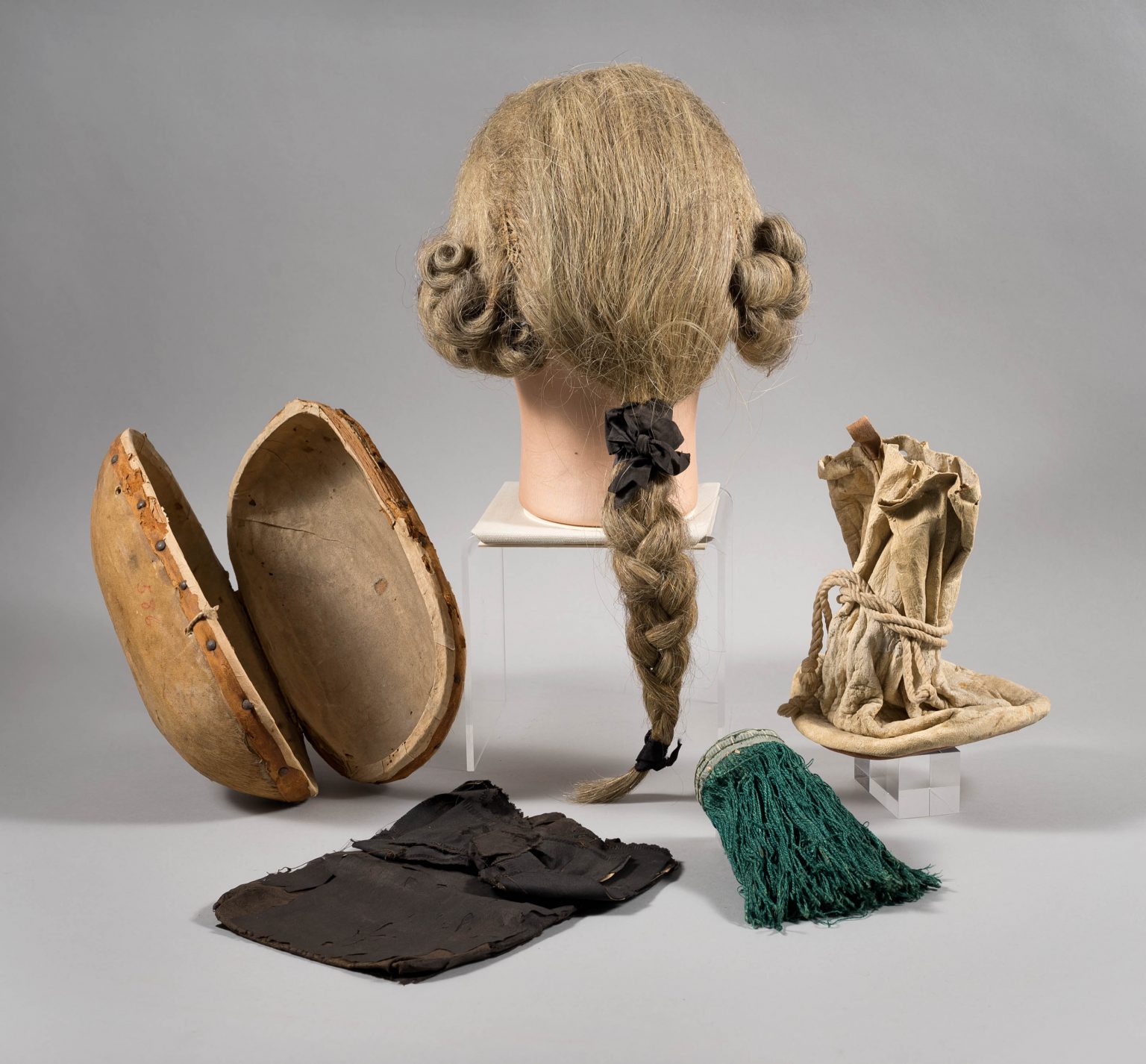 Amusing Hairstyles of the Past | Beehive