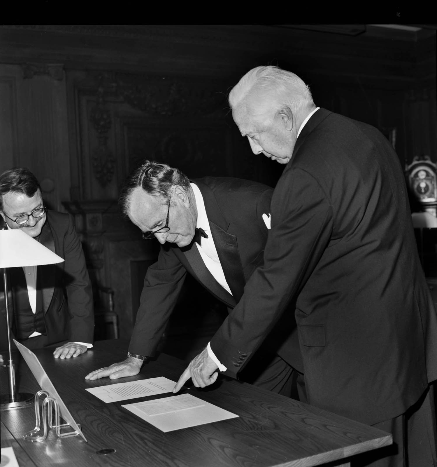 Remembering Former President George H. W. Bush | Beehive